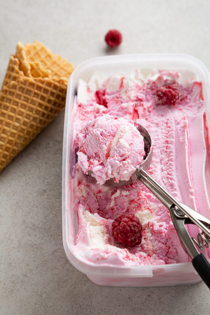 105 Ultimate Summer Bucket List Ideas to Beat the Boredom